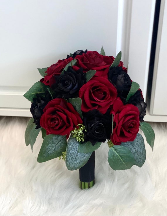 Bouquet Of Black And Red Roses
