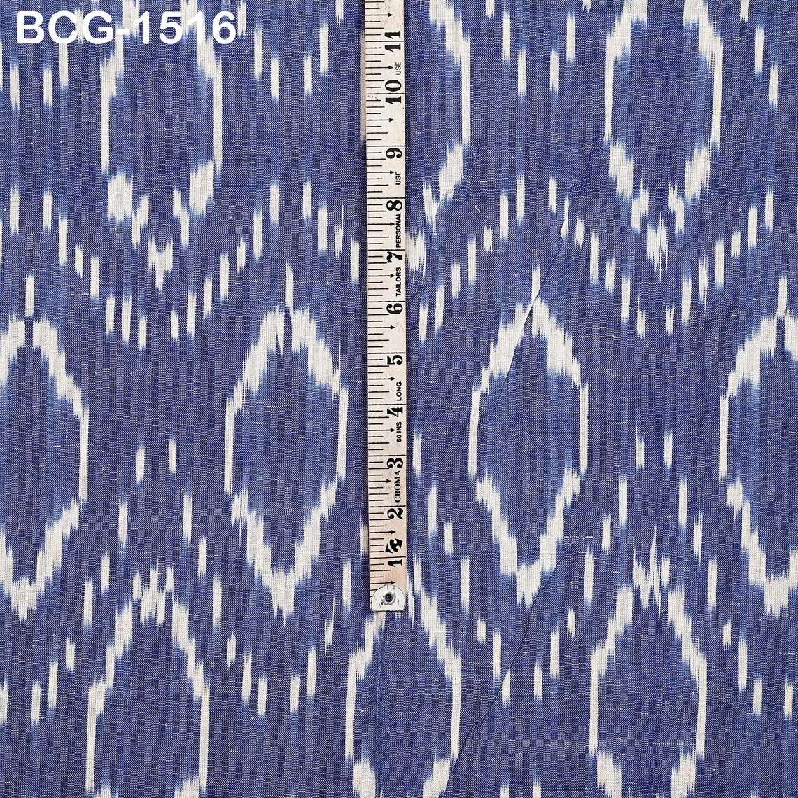 Ikat Cotton Fabric Hand Loom Ikat Pattern in Blue and White Color ...