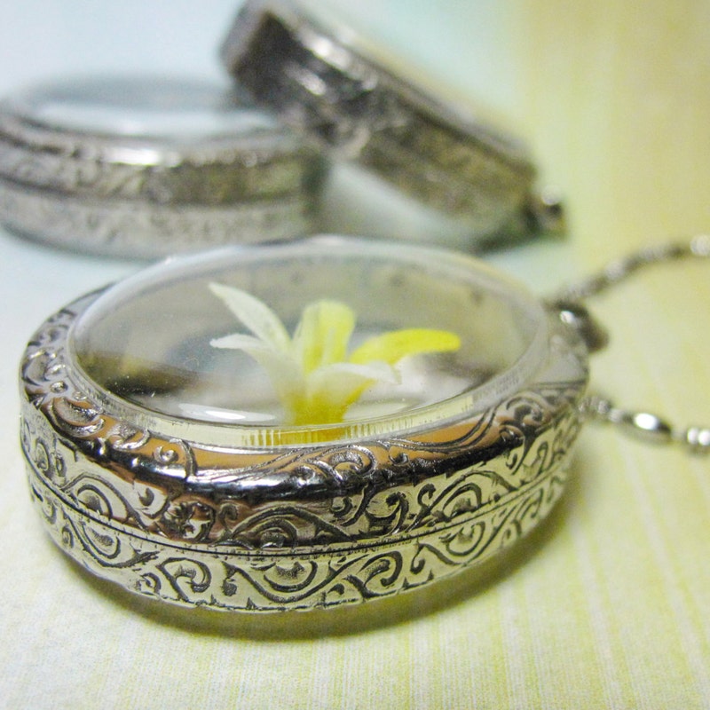 Shadow Box Locket - Etsy