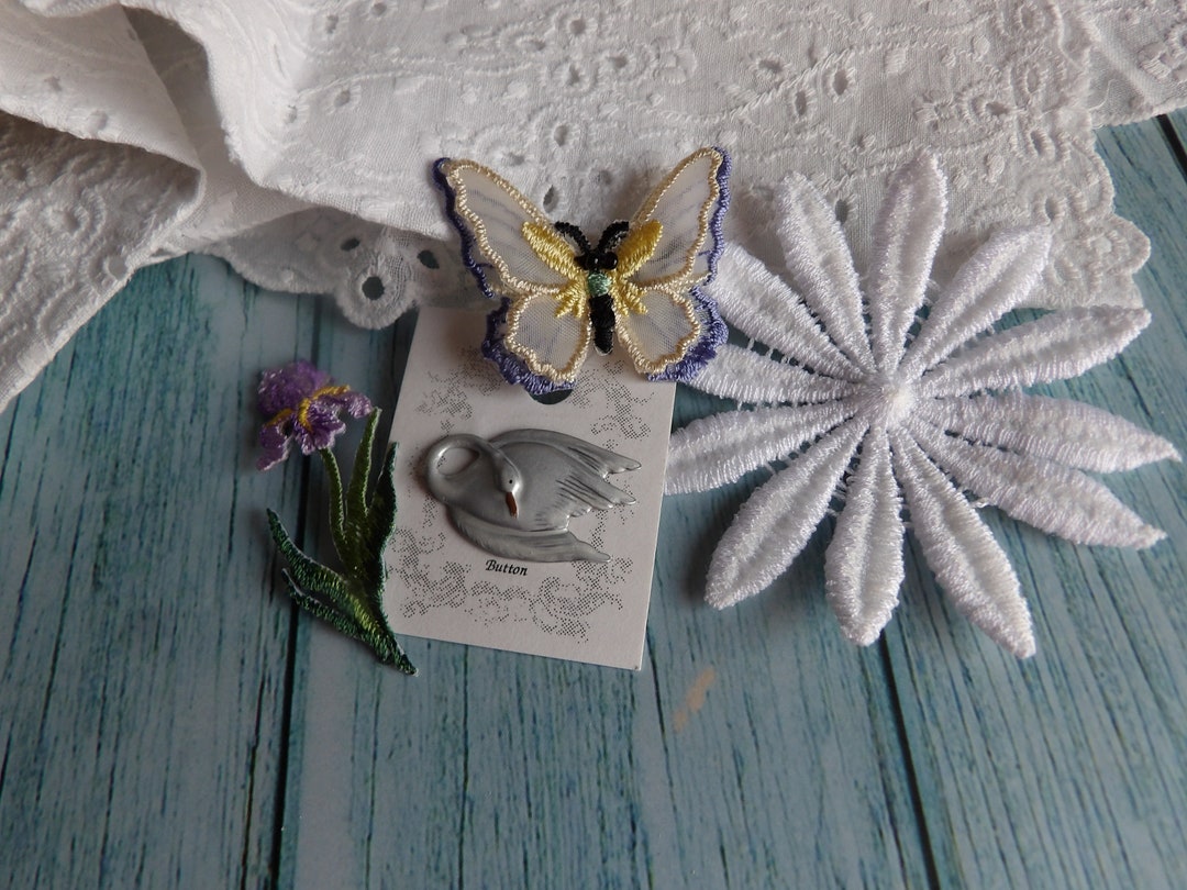 1 Stunning Swan Button Enamel Over Metal 1 Inch Wide A Crazy Quilt ...