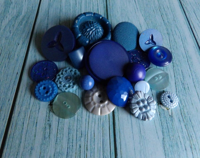 20 Blue Vintage Buttons A Crazy Quilting or Sewing Embellishment - Etsy