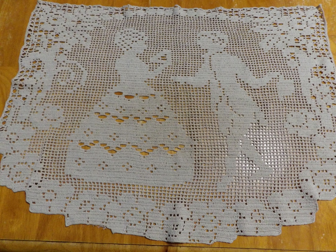 1 Vintage Couch or Chair Back Doily 24 X 16 Inches Cotton Crochet Beige ...