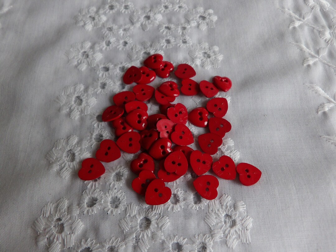 40 Tiny Red Heart Buttons for Valentine's Day A Crazy Quilt, Sewing or ...