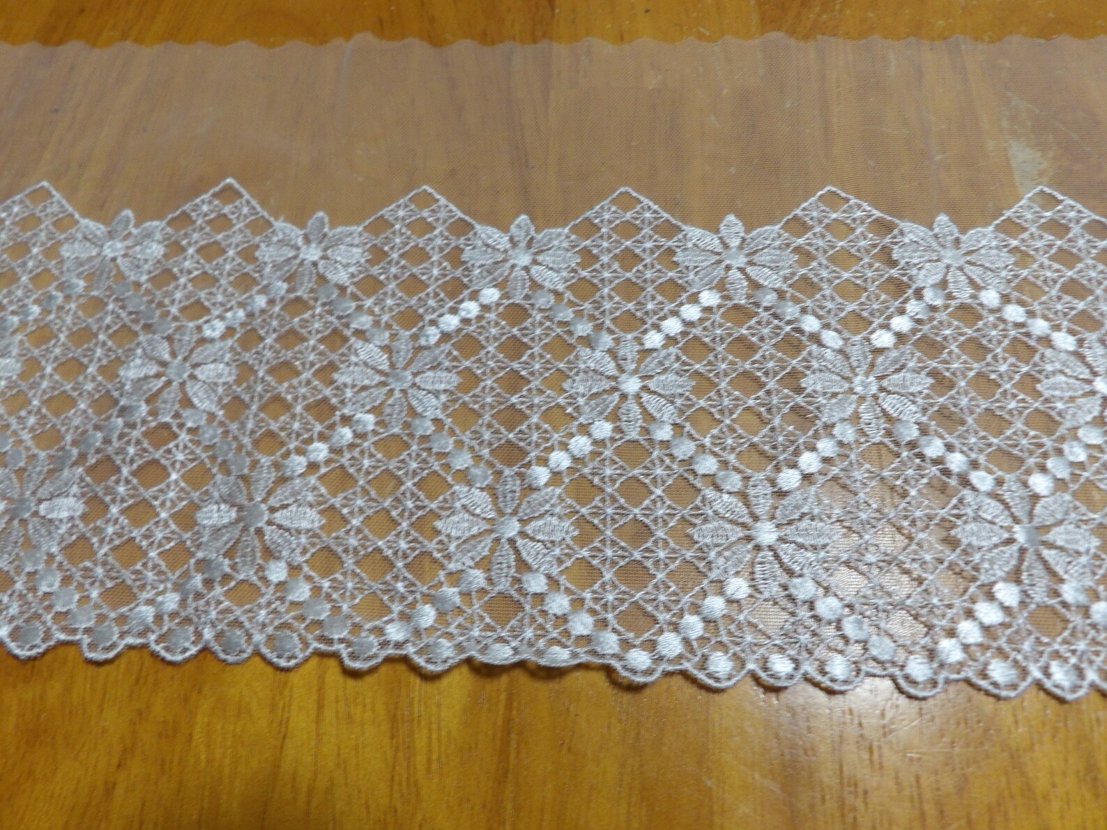 1 Yard Vintage Swiss Bridal Lace Done on Netting Lace Portion - Etsy