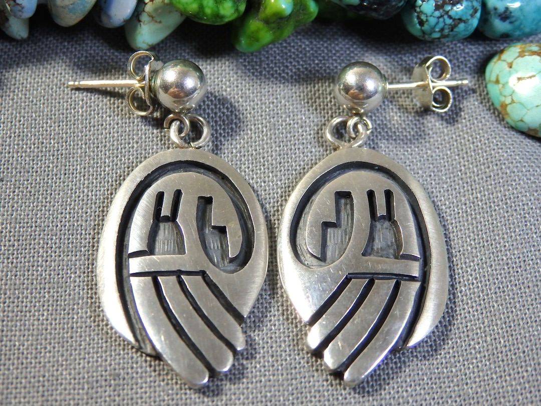 HOPI Signed BEAR PAW Spring Moon Totem Solid Sterling Silver Post ...