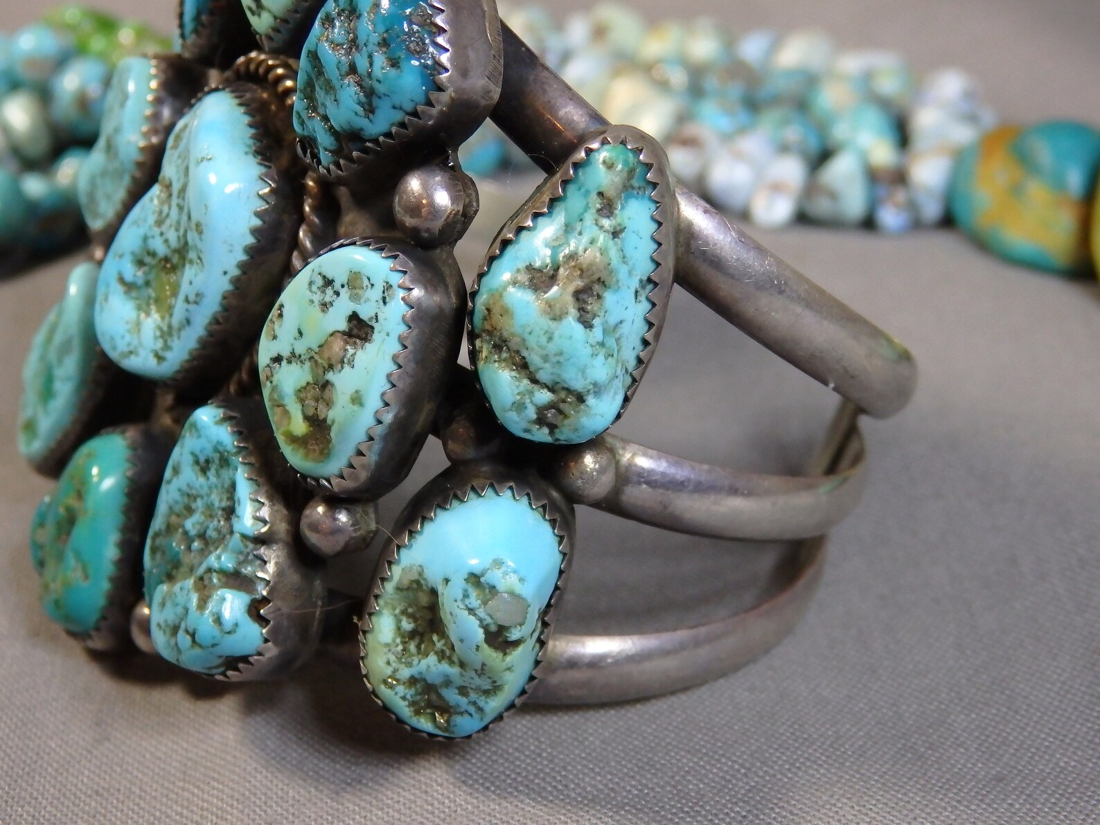 86g NAVAJO Burnsides Arizona TURQUOISE Cluster STERLING Silver Cuff ...