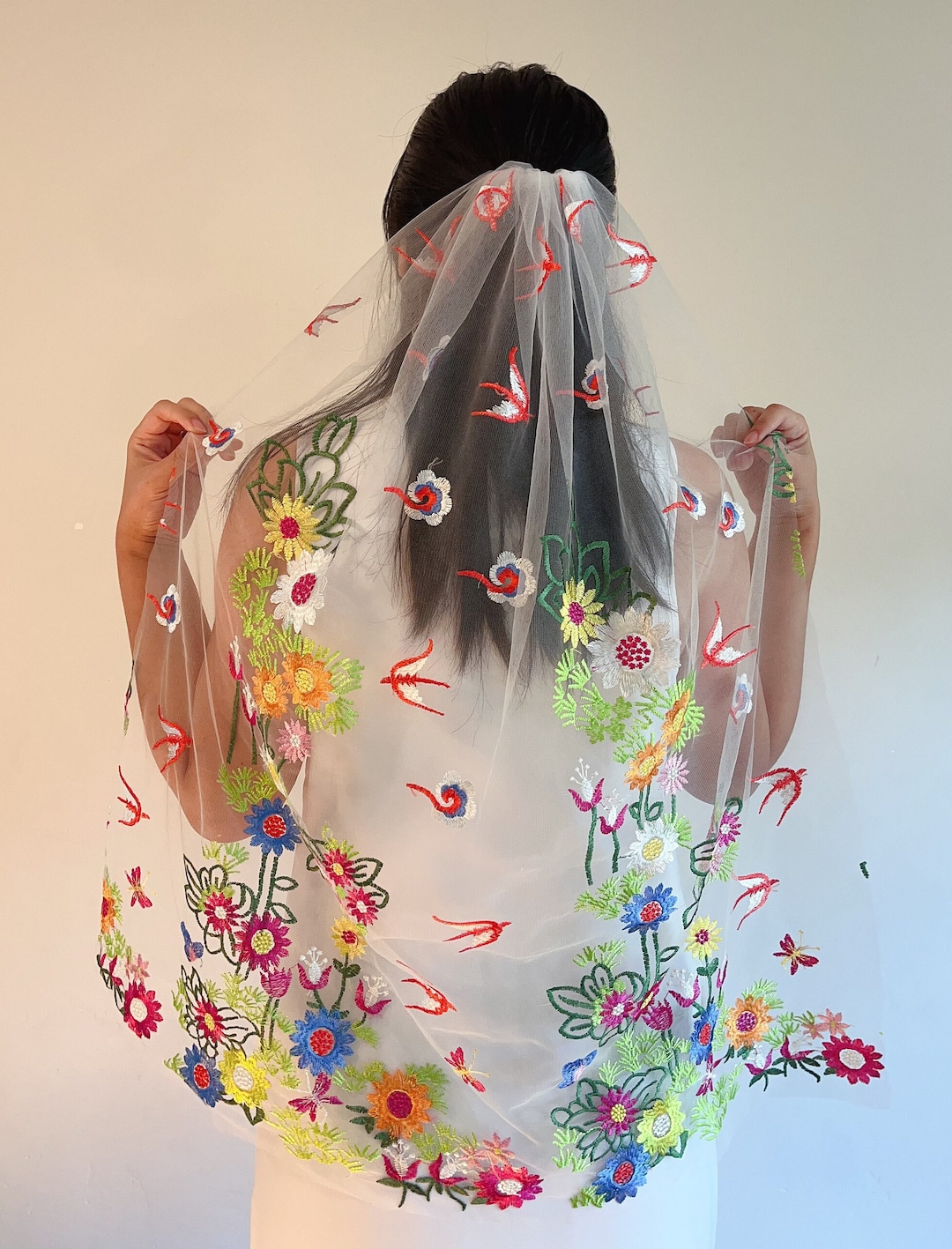 Wildflower White Veil, Garden Embroidered 3d Flower Veil, Red Floral ...