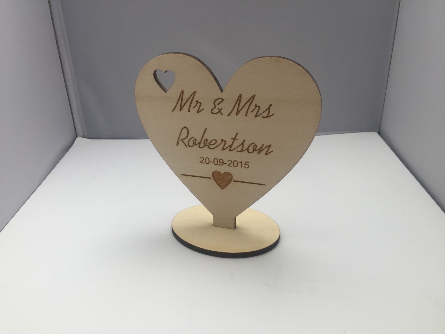 Personalised rustic wedding table place name marker - Etsy 日本