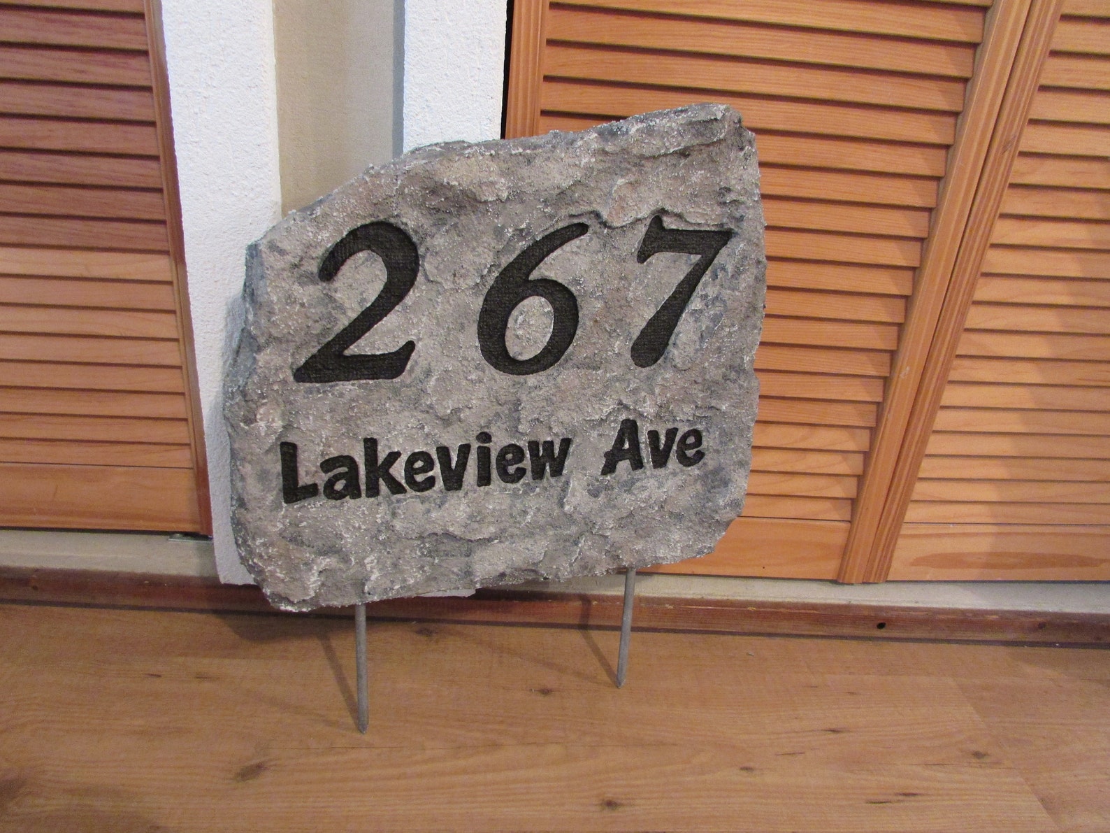 Front Yard Sign - Artificial Stone Style - 18"x 20"x 2" With House ...