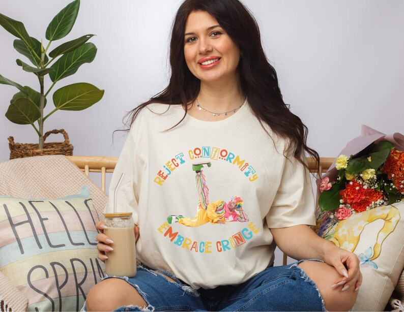 Clown Shirt Funny Cringe Clown Core Meme Tshirt Weird Oversized T Shirt ...