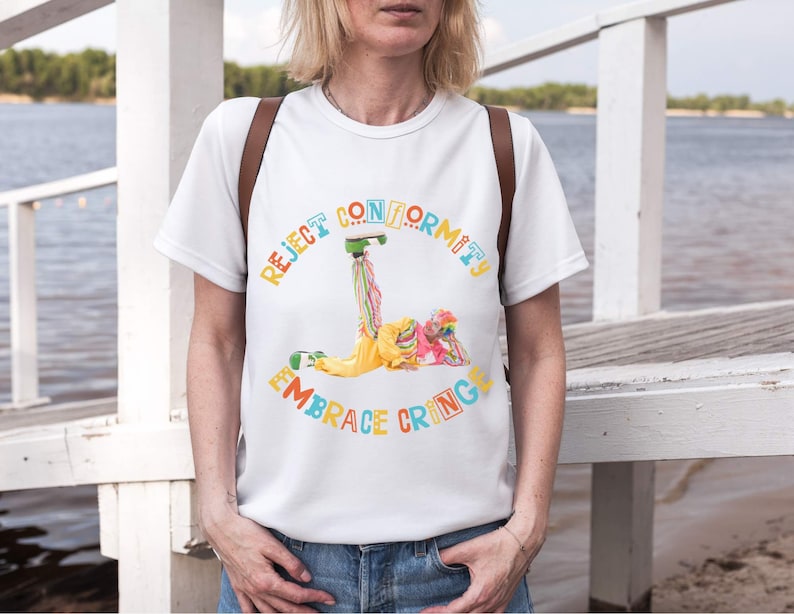 Clown Shirt Funny Cringe Clown Core Meme Tshirt Weird Oversized T Shirt ...