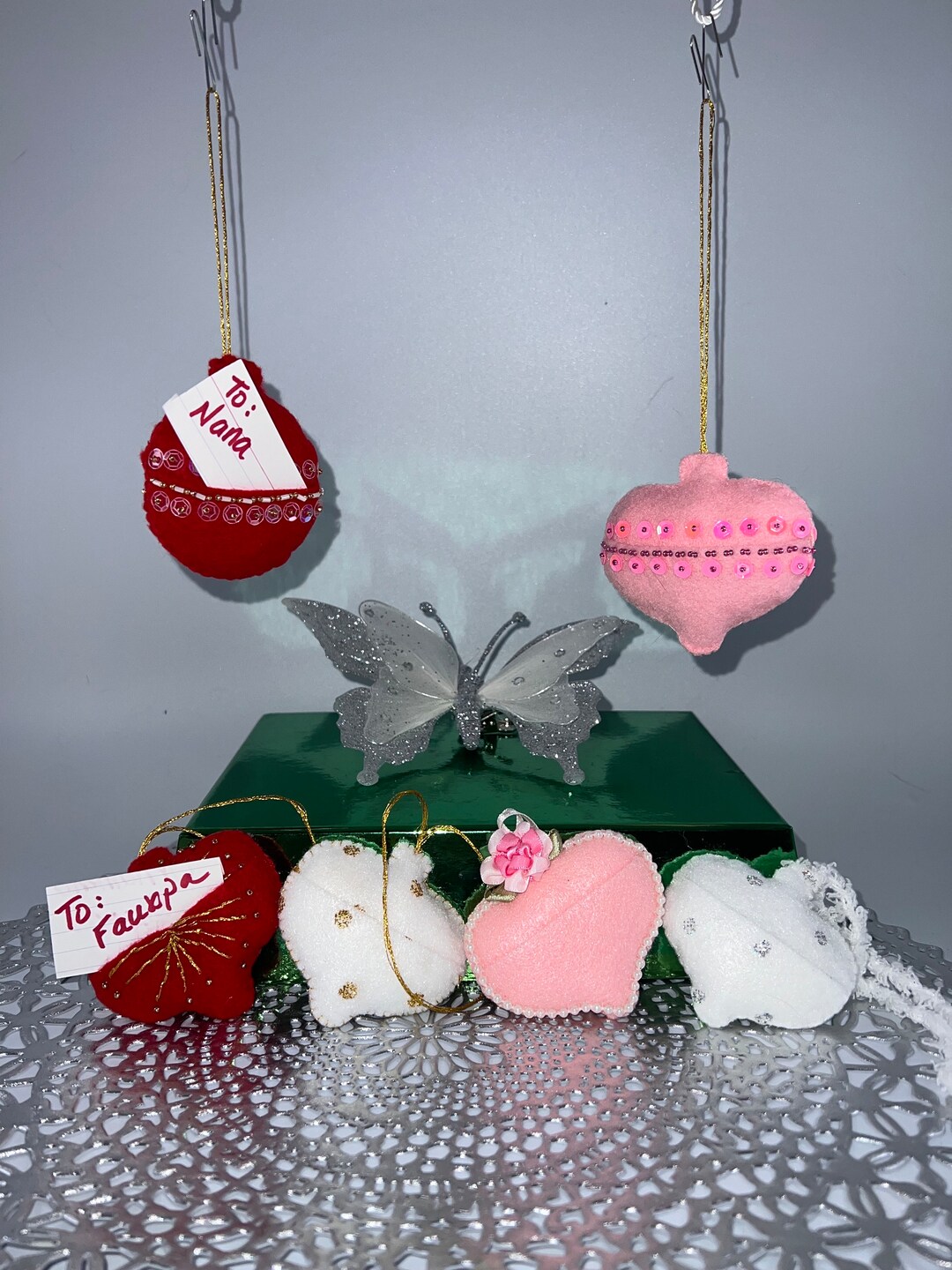 Vintage Style Ornaments Felt Gift Tag Pockets Beads Flowers Ribbons ...