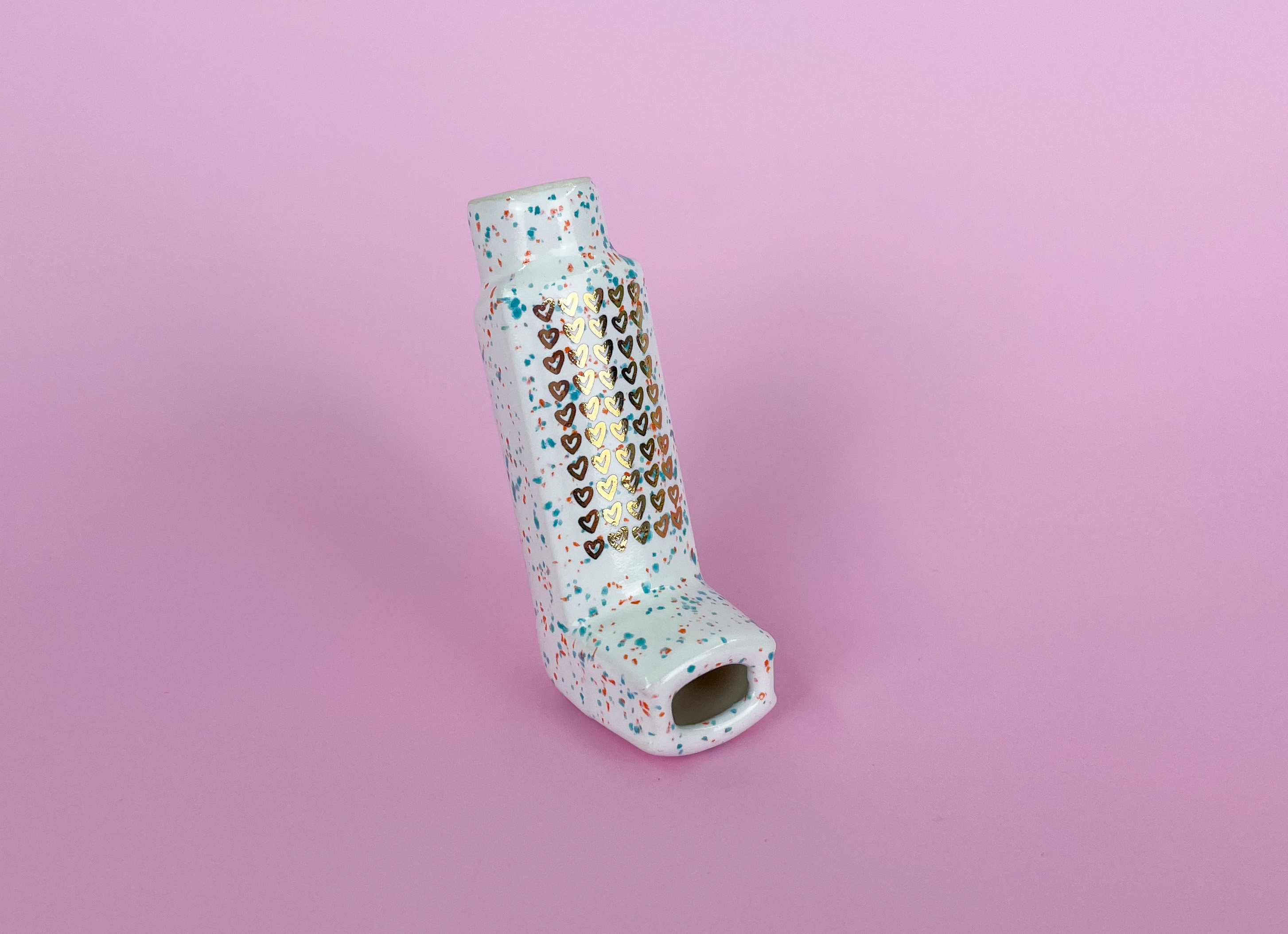 Sprinkle Little Gold Hearts Inhaler Pipe