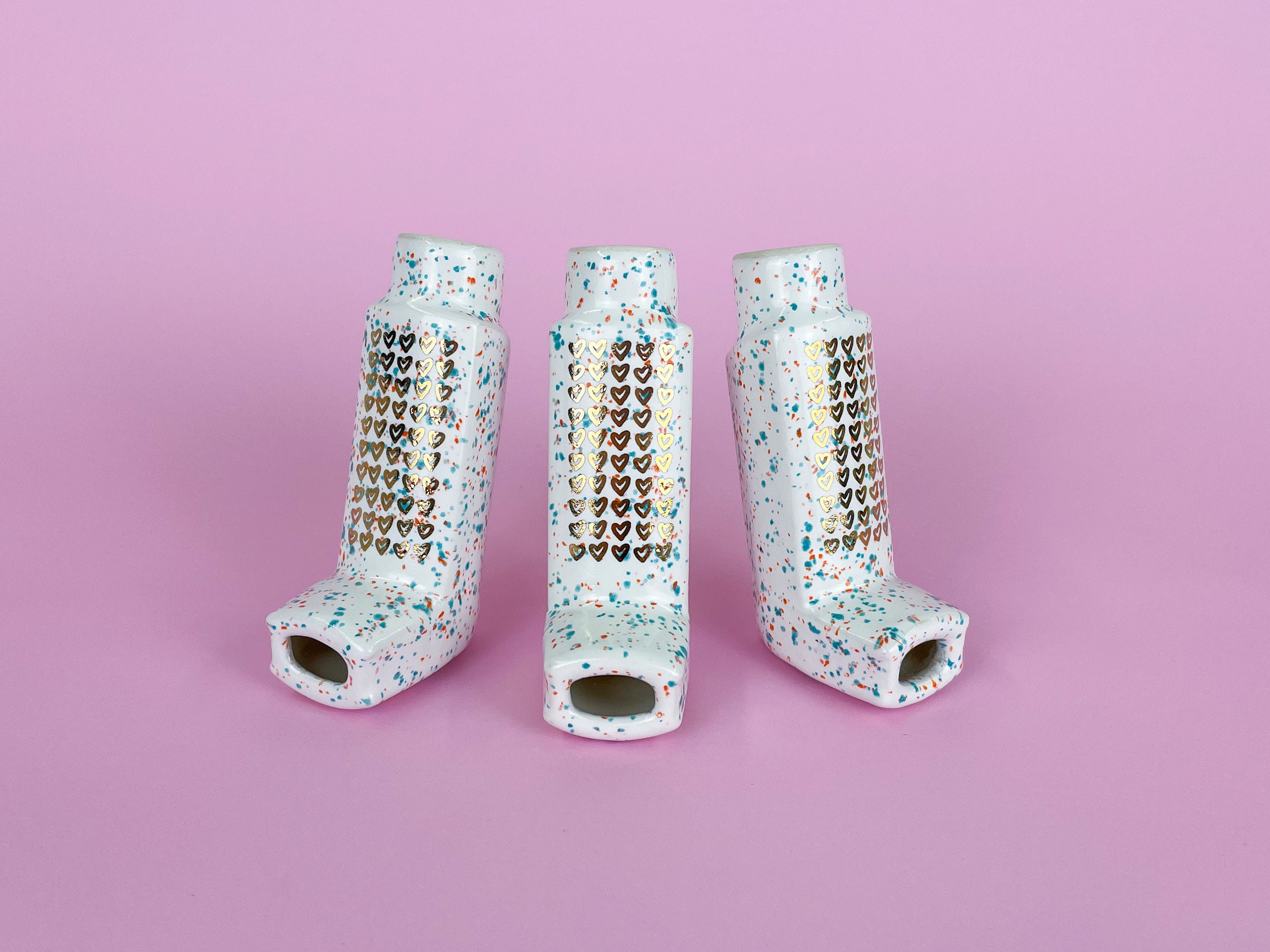 Sprinkle Little Gold Hearts Inhaler Pipe