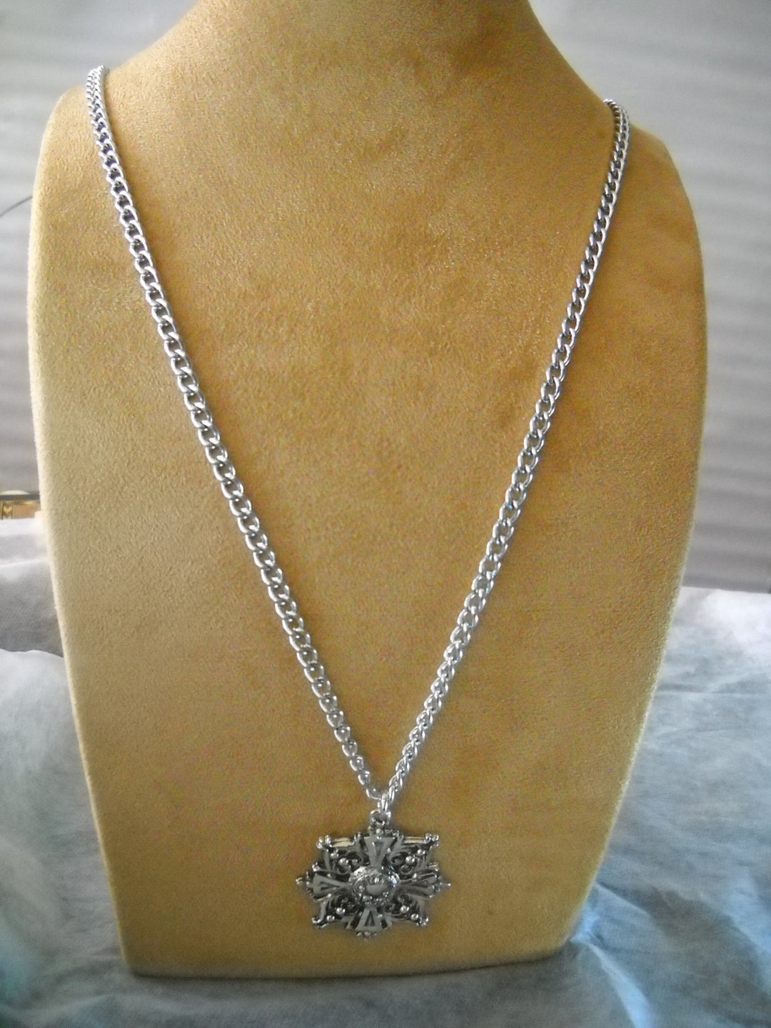 1960s Hollywood Necklace Medallion, silver plated aluminium chain and ...