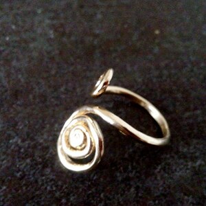 14k Gold Filled Swirl Ring: Adjustable Spiral Knuckle Ring - Etsy