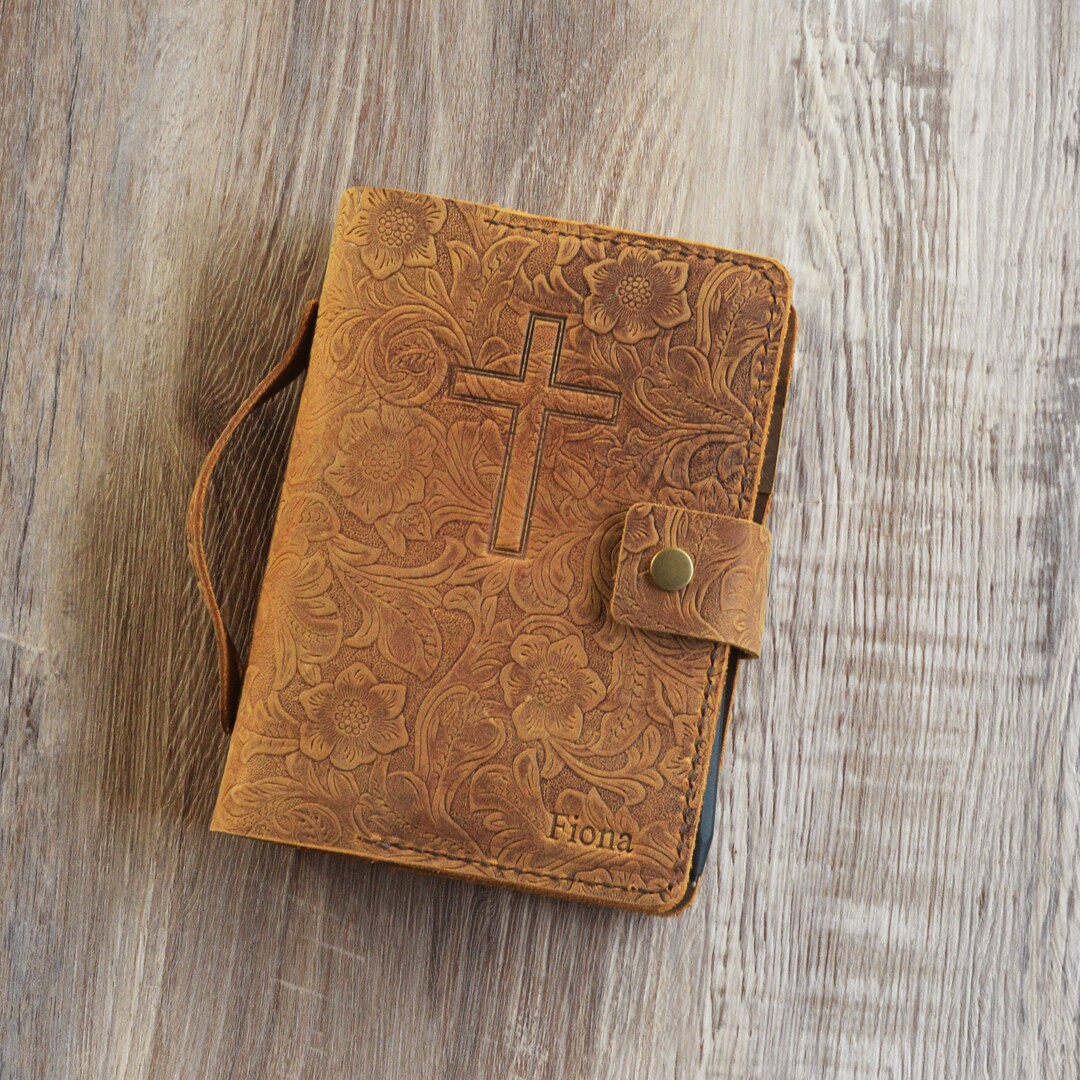 Personalized KJV Holy Bible Cover With Handle , Custom Leather Holy ...
