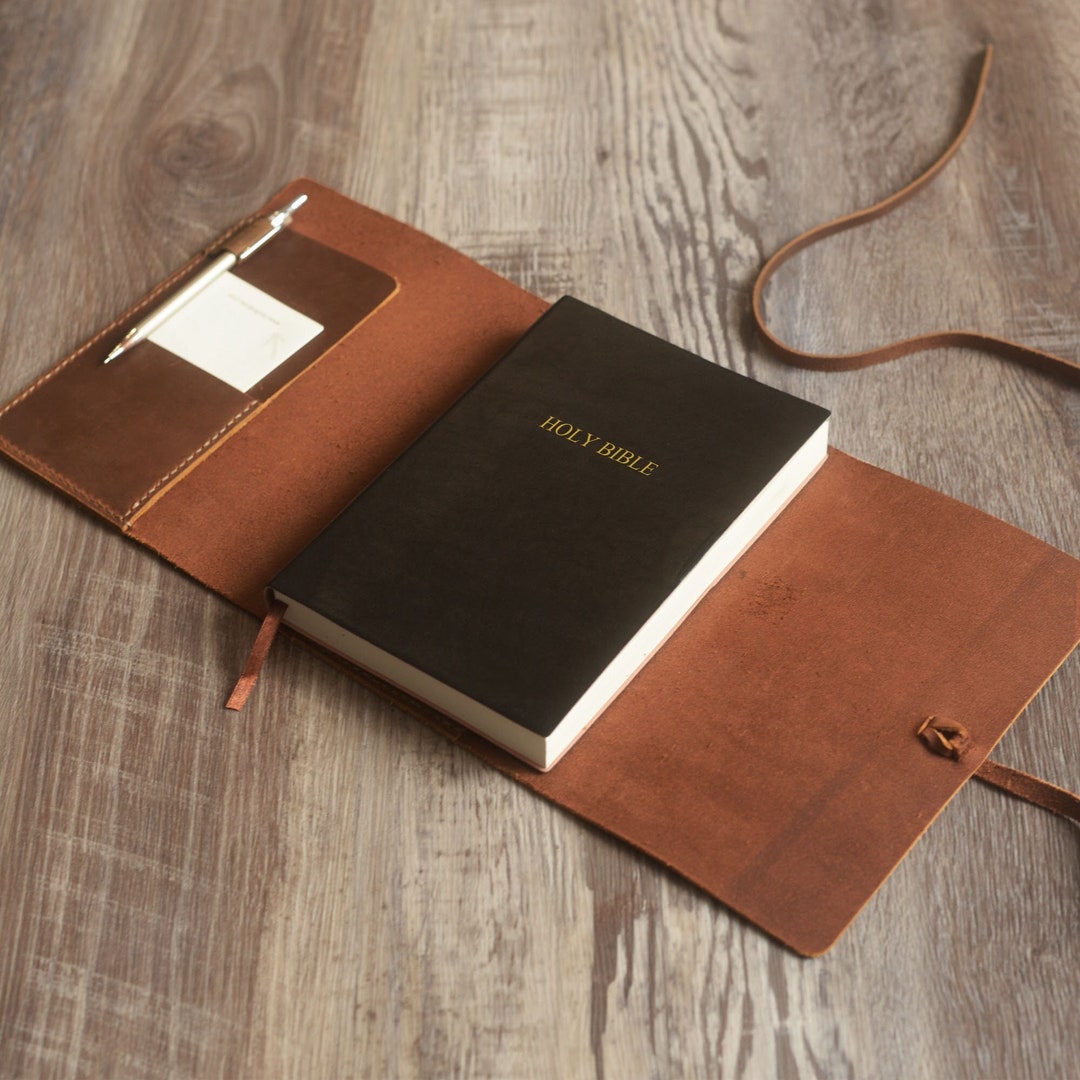 Personalized KJV Holy Bible Cover , Custom Leather Holy Bible Book Case ...