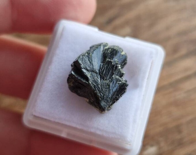 Specimen Himalayan Epidote Fan for Collectors or Meditation, Healing ...