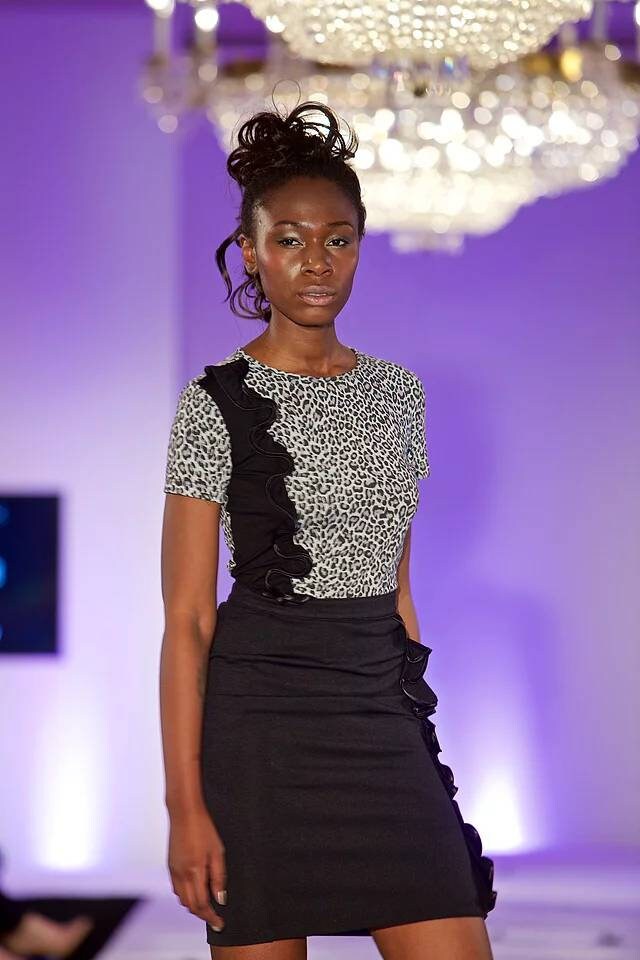 Ruffle Crop T-shirt in Grey Leopard Print - Etsy