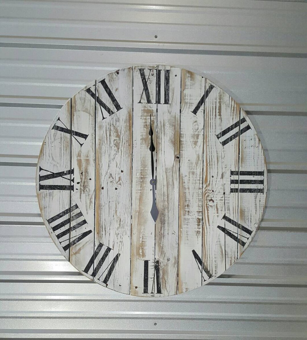 18in "classic" Reclaimed Wood Farmhouse-style Wall Clock With White ...