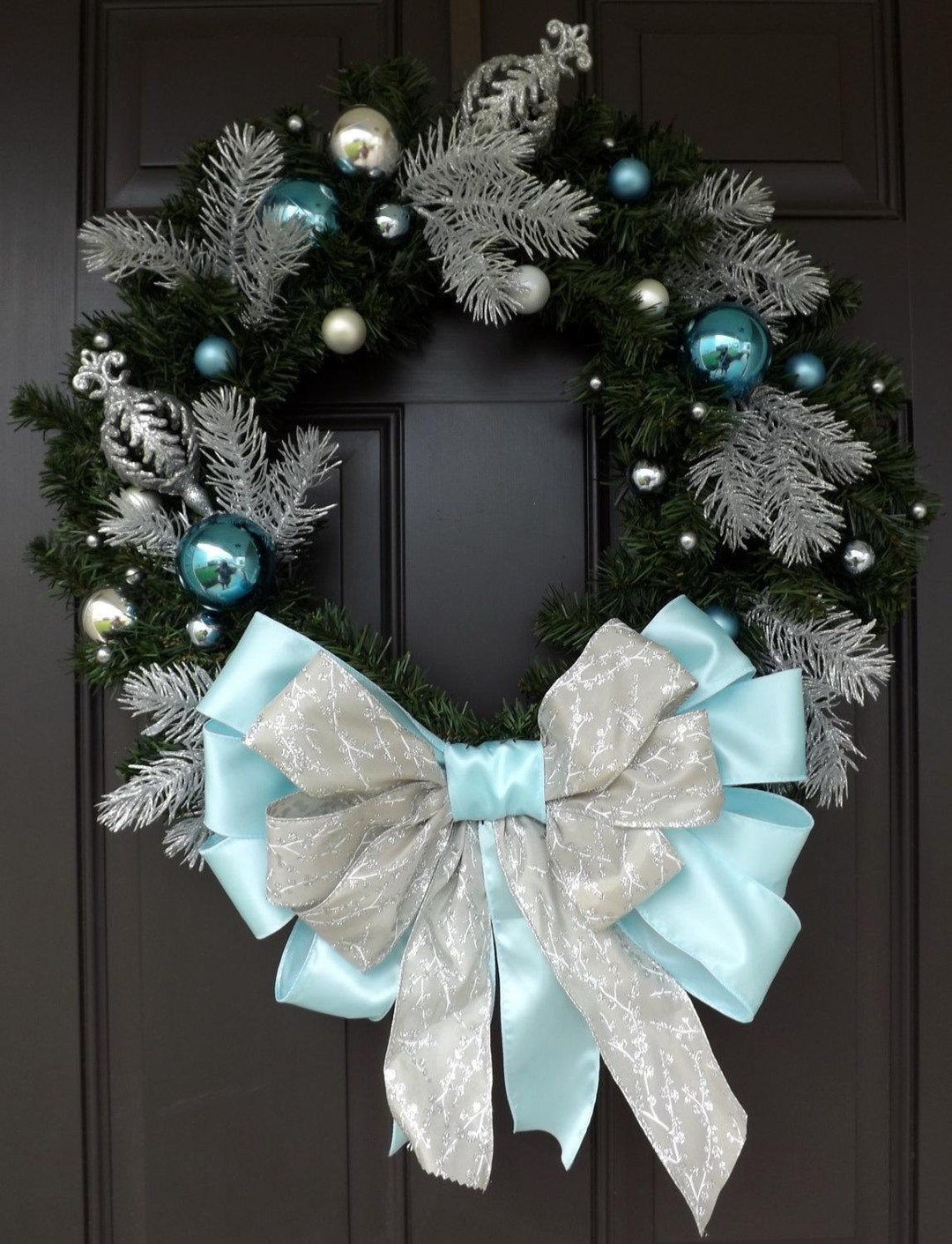 Huge Christmas Wreath Blue & Light Blue Ornaments - Christmas Blue Way ...