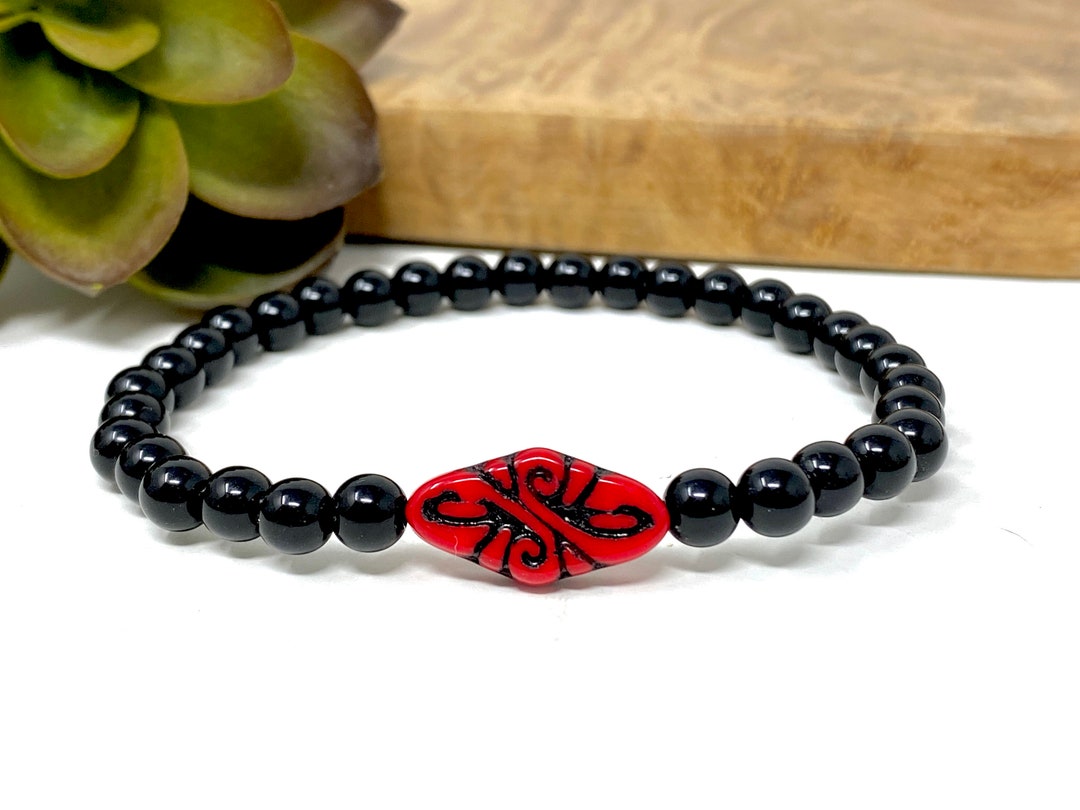 Red and Black Acrylic Bead Stretch Bracelet Black and Red Everyday ...