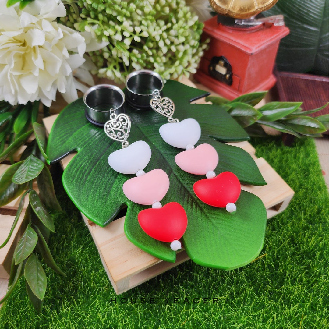 Ombre Heart Plugs: Gauges With Soft Heart Beads and Filigree Accent - Etsy