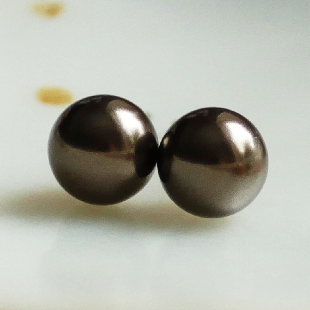 Unalloyed titanium & round dark chocolate color simulated South Sea ...