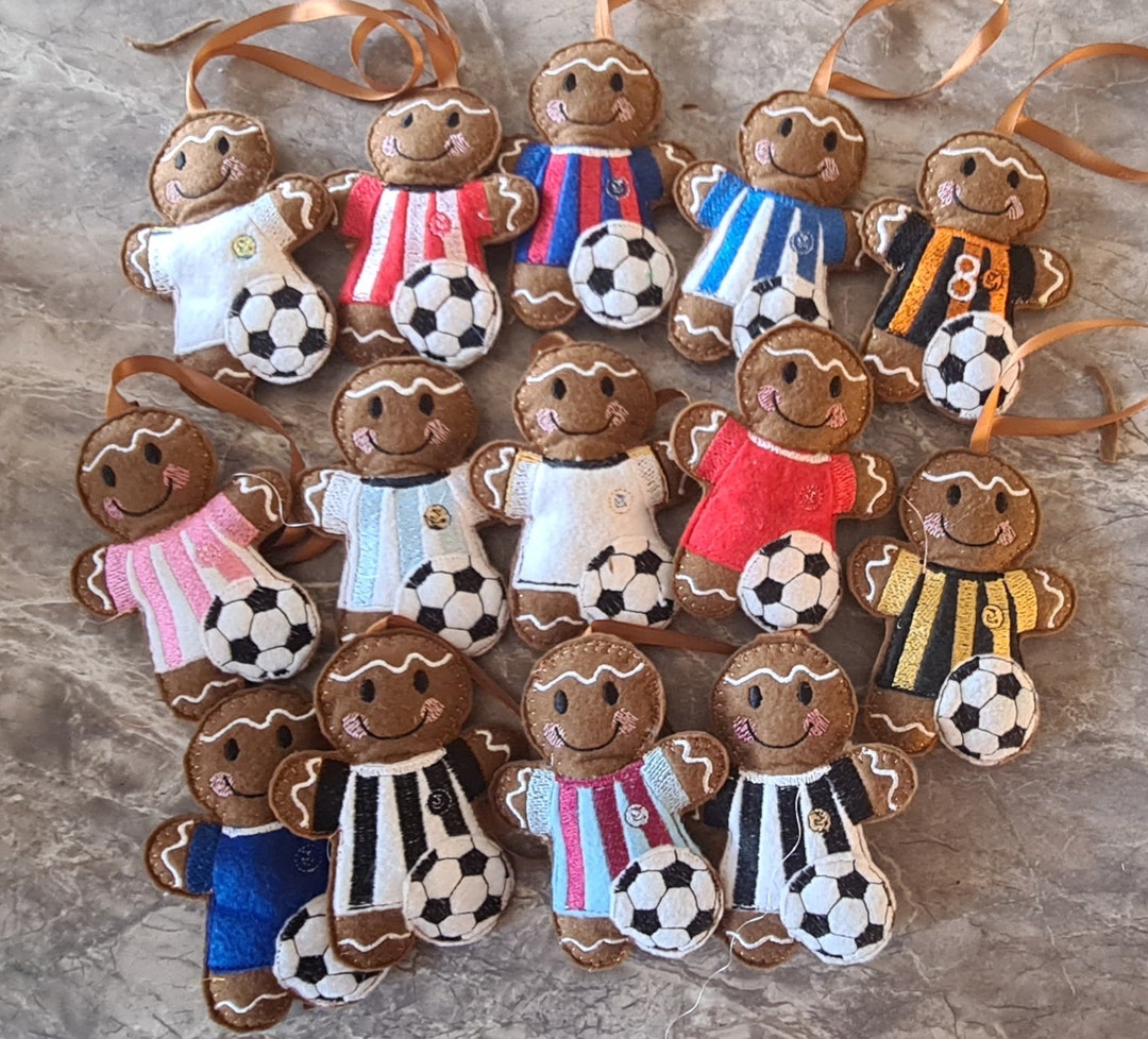 Gingerbread Footballers in Range of Team Colours. - Etsy UK