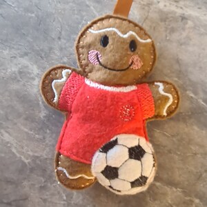 Gingerbread Footballers in Range of Team Colours. - Etsy UK