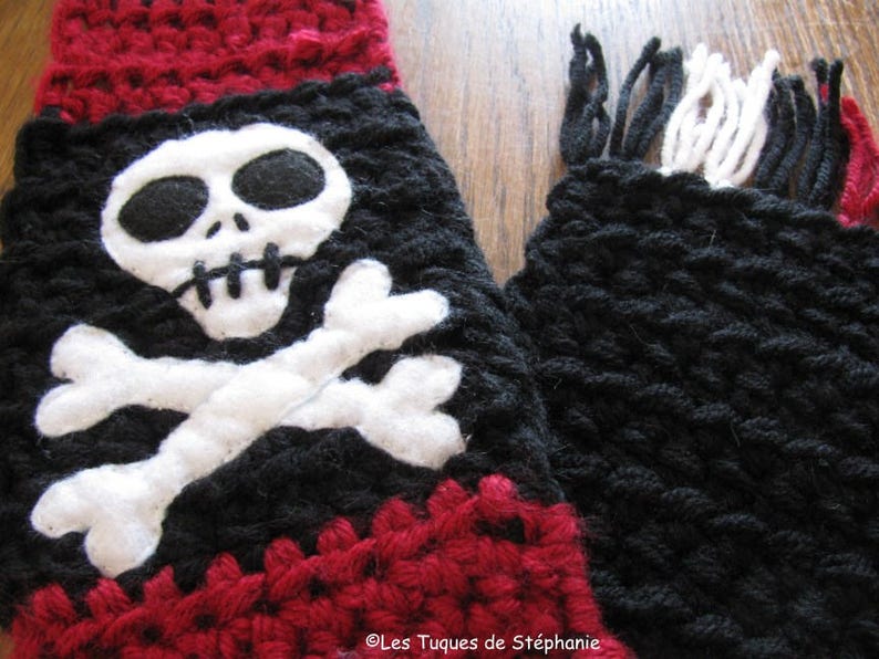 Crochet PATTERN Scarf Pirate Black, Red and White With a Skull Design ...