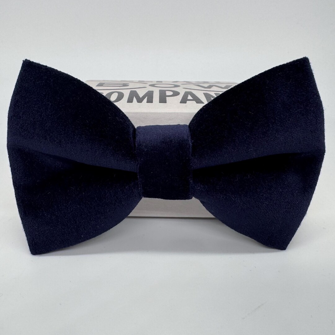 Large Velvet Bow Tie in Navy - Etsy