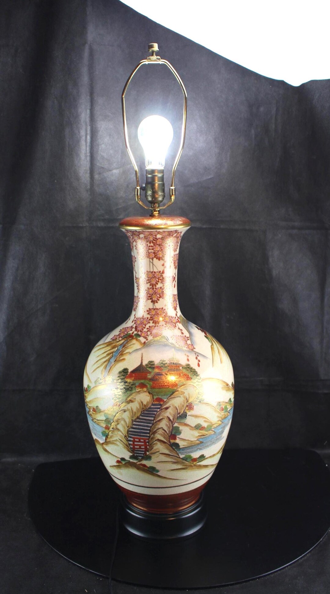 Hand Painted Satsuma Porcelain Table Lamp: Japanese Kutani Ware, Gold ...