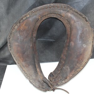 ANTIQUE Genuine Leather Horse Mule Ox Collar Harness Primitive Yoke ...