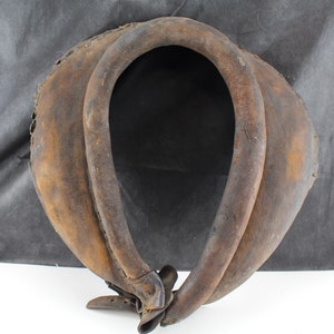 ANTIQUE Genuine Leather Horse Mule Ox Collar Harness Primitive Yoke ...