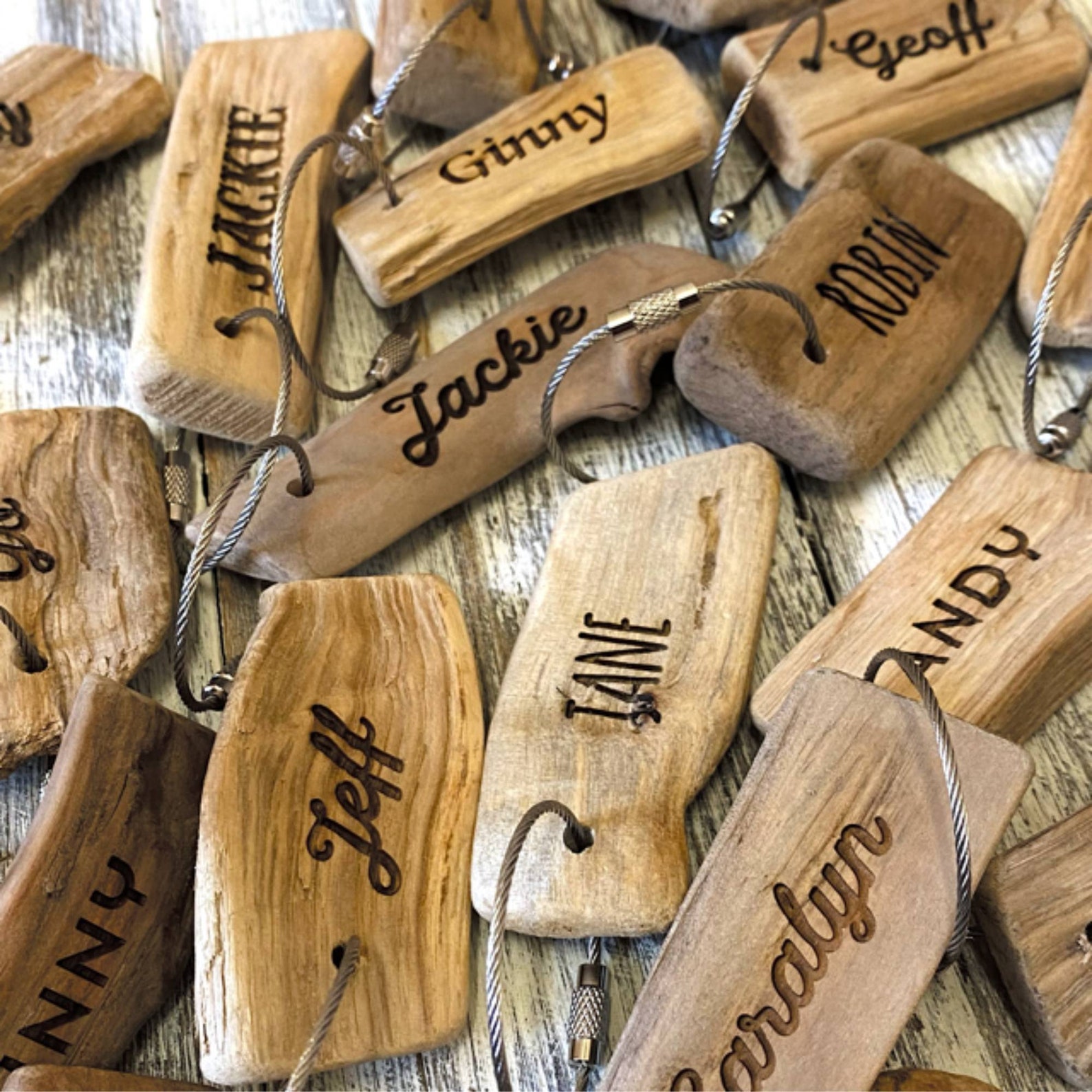 30 Personalised Driftwood Keyrings Wedding Place Names | Etsy