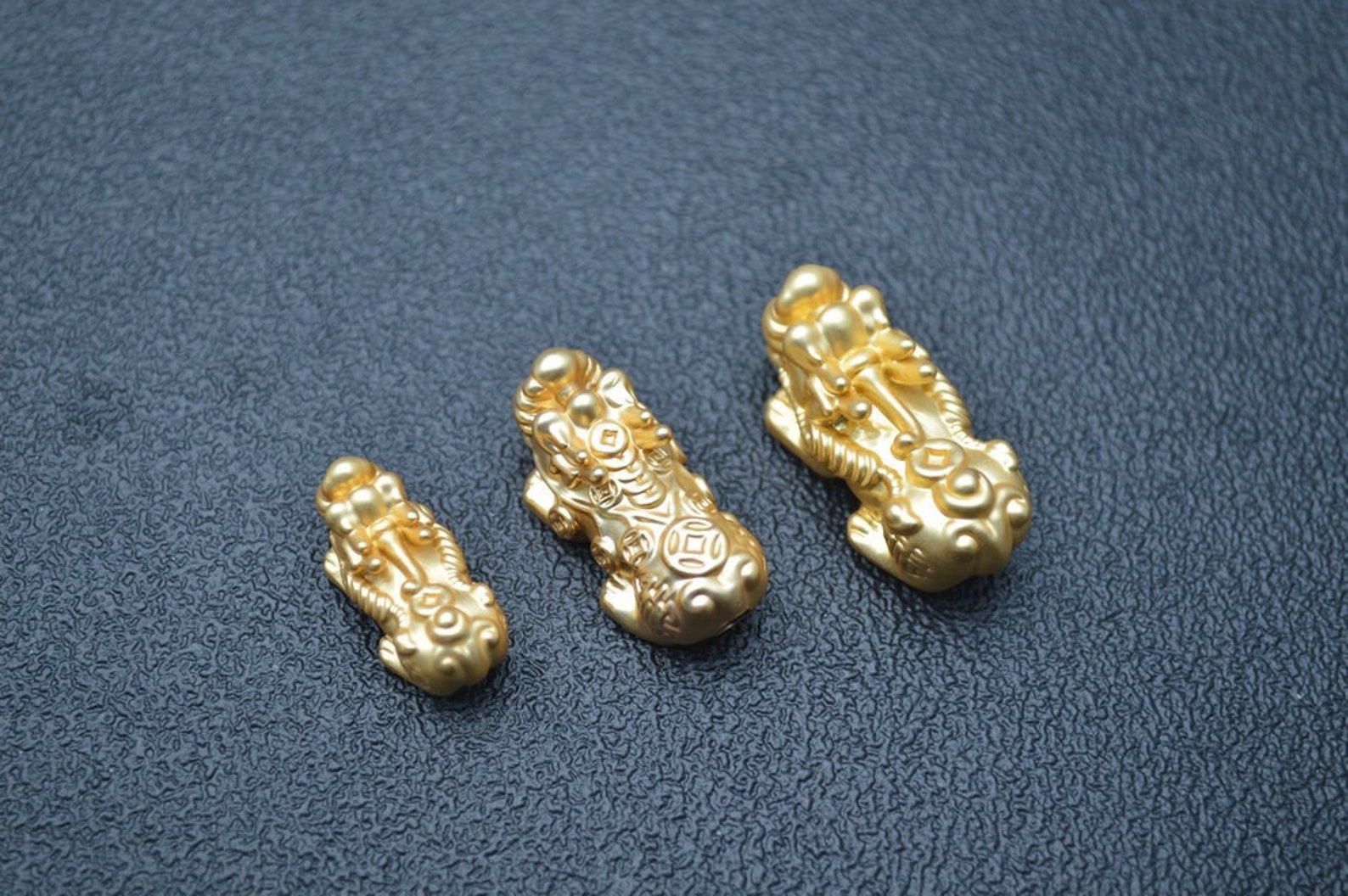 High Quality Gold Plating Lucky Money 3D Metal Pixiu Bead Charms Fit ...
