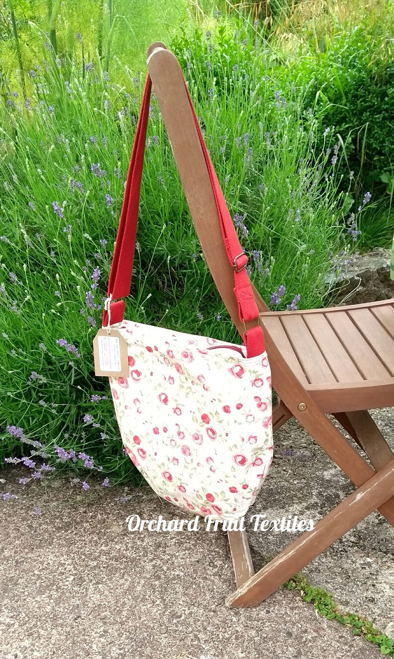 Handmade Shoulder Bag - Roses on a Cream Background - Etsy UK