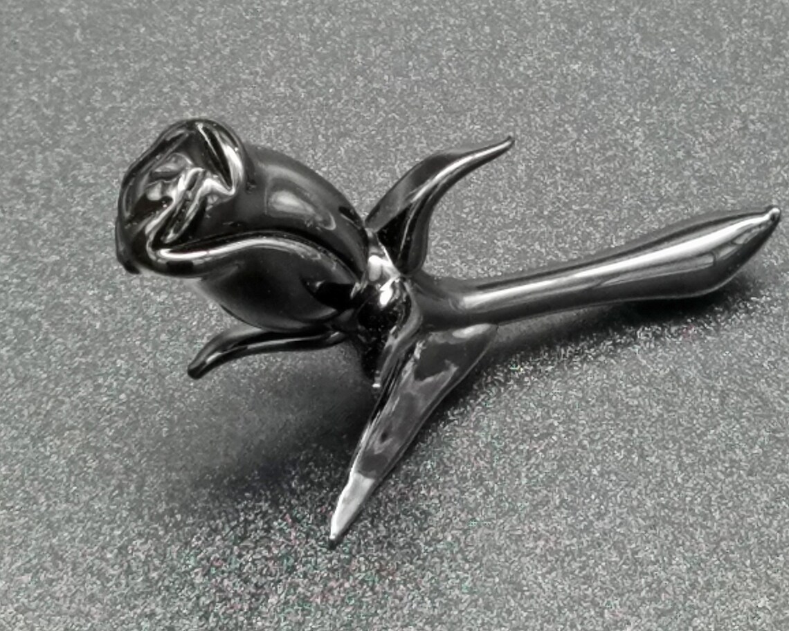 Beautiful Black Glass Rose. Short Stemmed Design. A Unique Peter ...