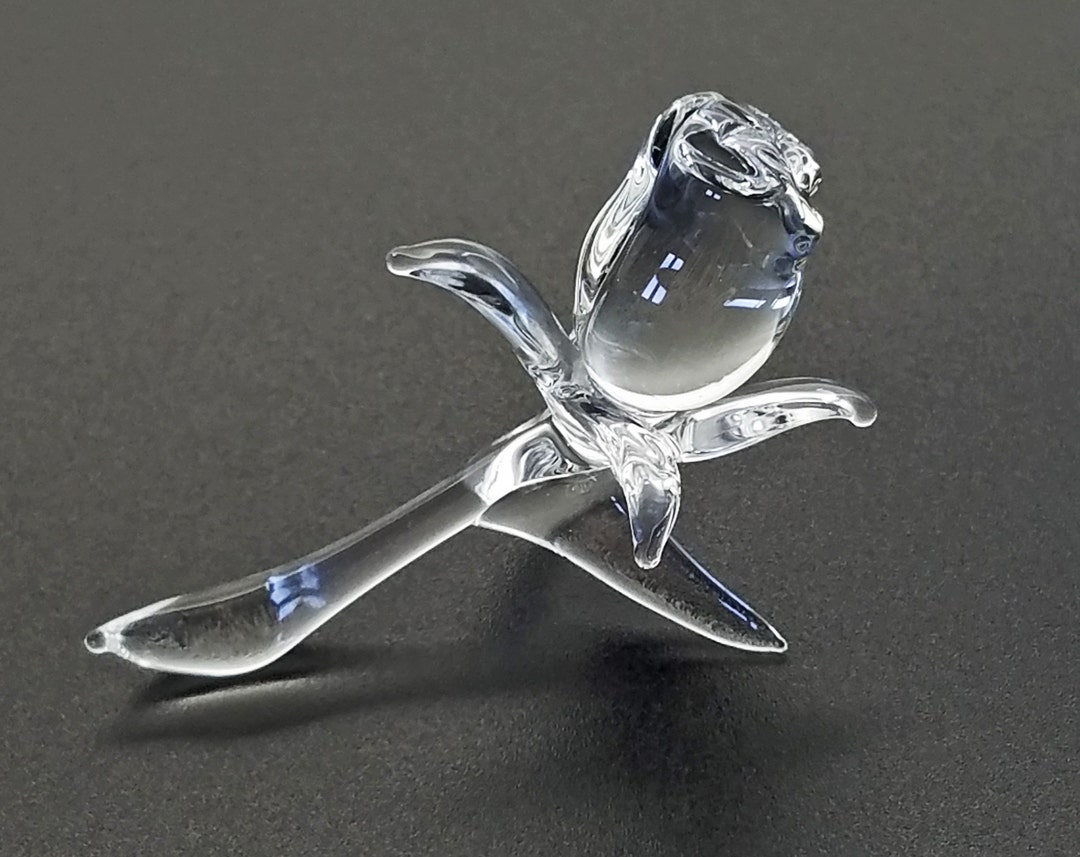 Crystal Clear Glass Rose. A Unique Peter Lambshead Design to Add to the ...