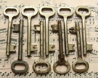 Old fashioned keys | Etsy