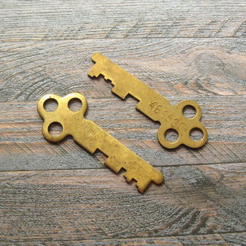 Set of 11 Vintage Keys Vintage Finding Small Keys Key to My - Etsy