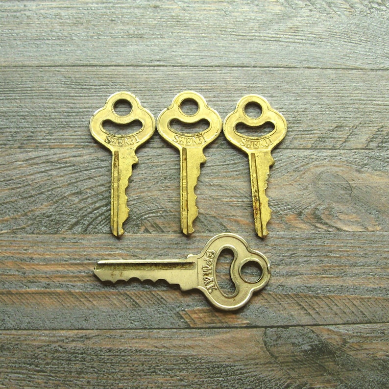 Set of 11 Vintage Keys Vintage Finding Small Keys Key to My - Etsy