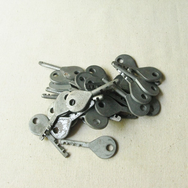 10 Pcs Vintage Keys Flat Keys Old Keys Steampunk Keys | Etsy