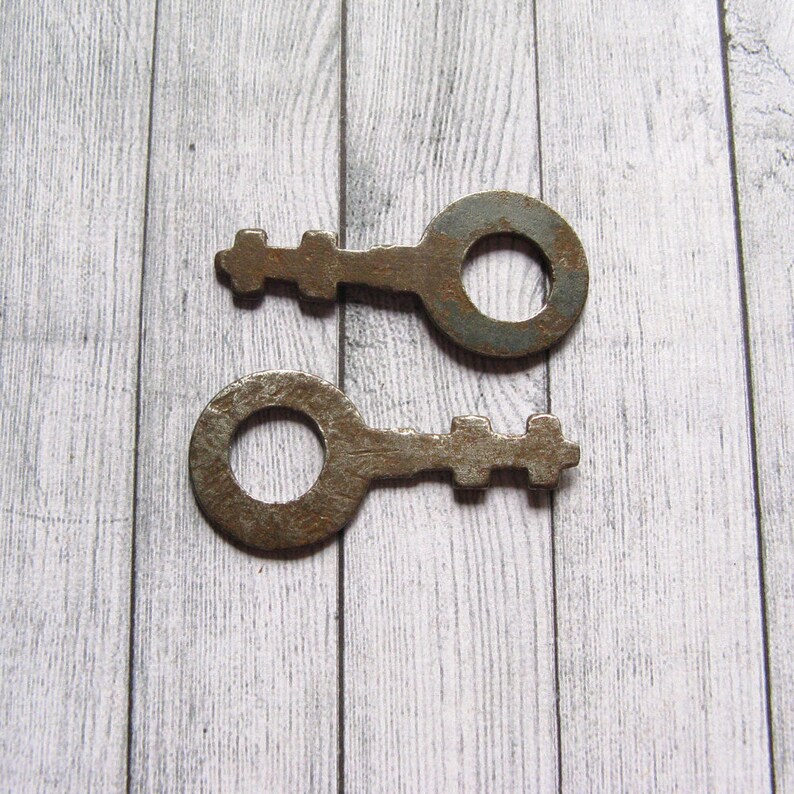 Vintage Skeleton Keys Old Fashioned Keys Small Metal Keys | Etsy