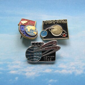Vintage Space Pins, Moon Exploration, Satellites and Rockets, Space ...