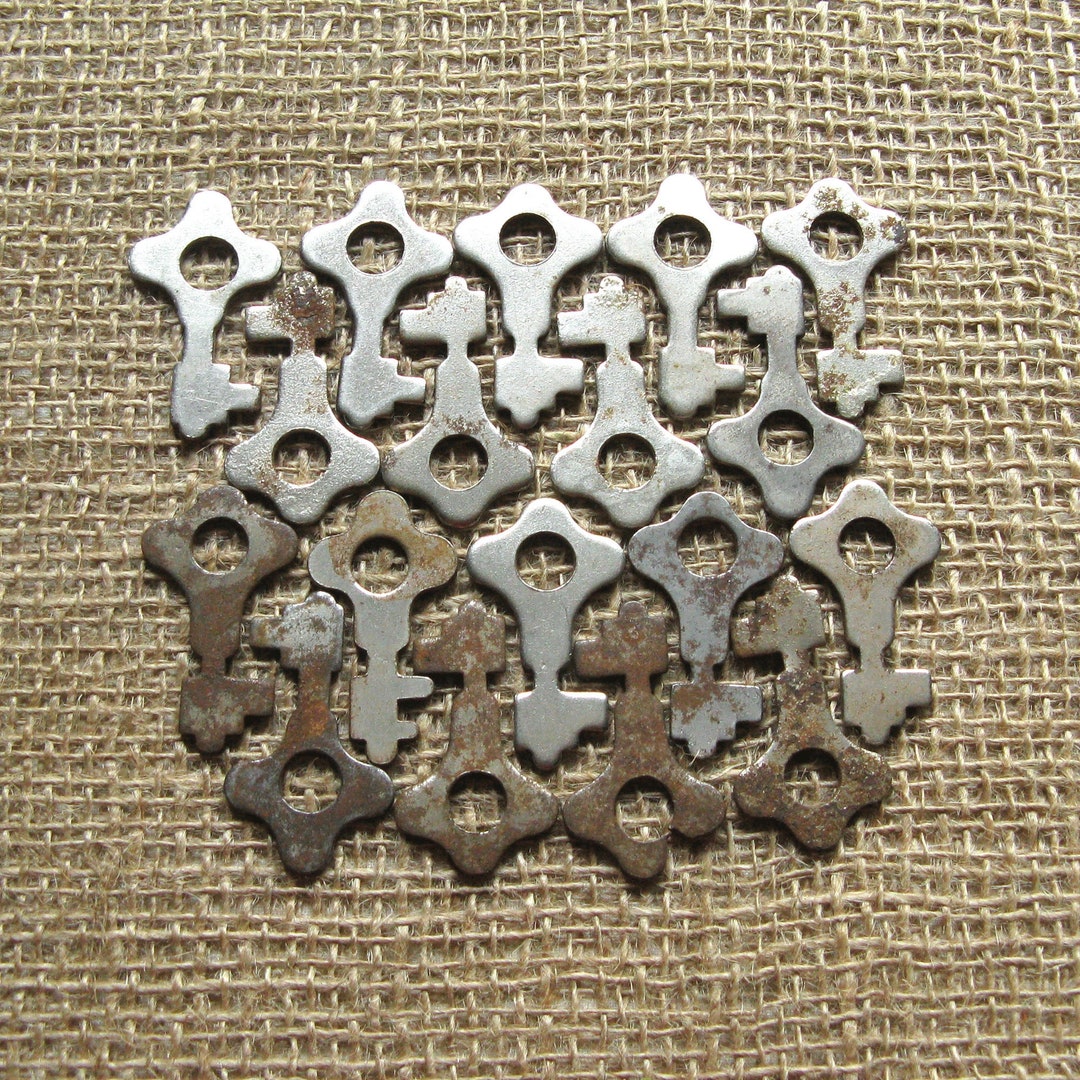 Small Old Keys, Vintage Flat Keys, Primitive Keys, Vintage Key Set ...
