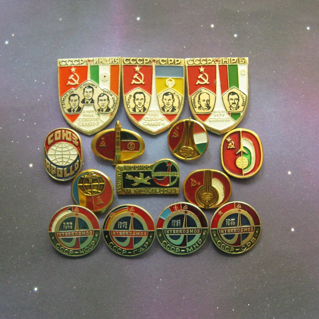 Vintage Space Pins, Moon Exploration, Lunar Vehicle, Space Lapel Pins ...