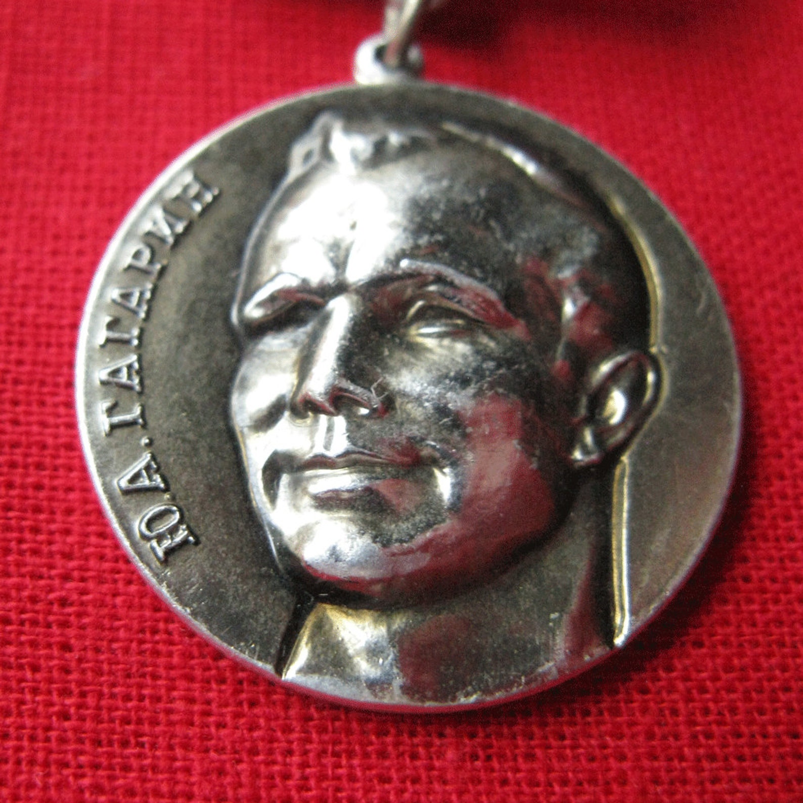 Yuri Gagarin Badge, Cosmonaut Pins, Space Badge, Spaceman Brooch ...